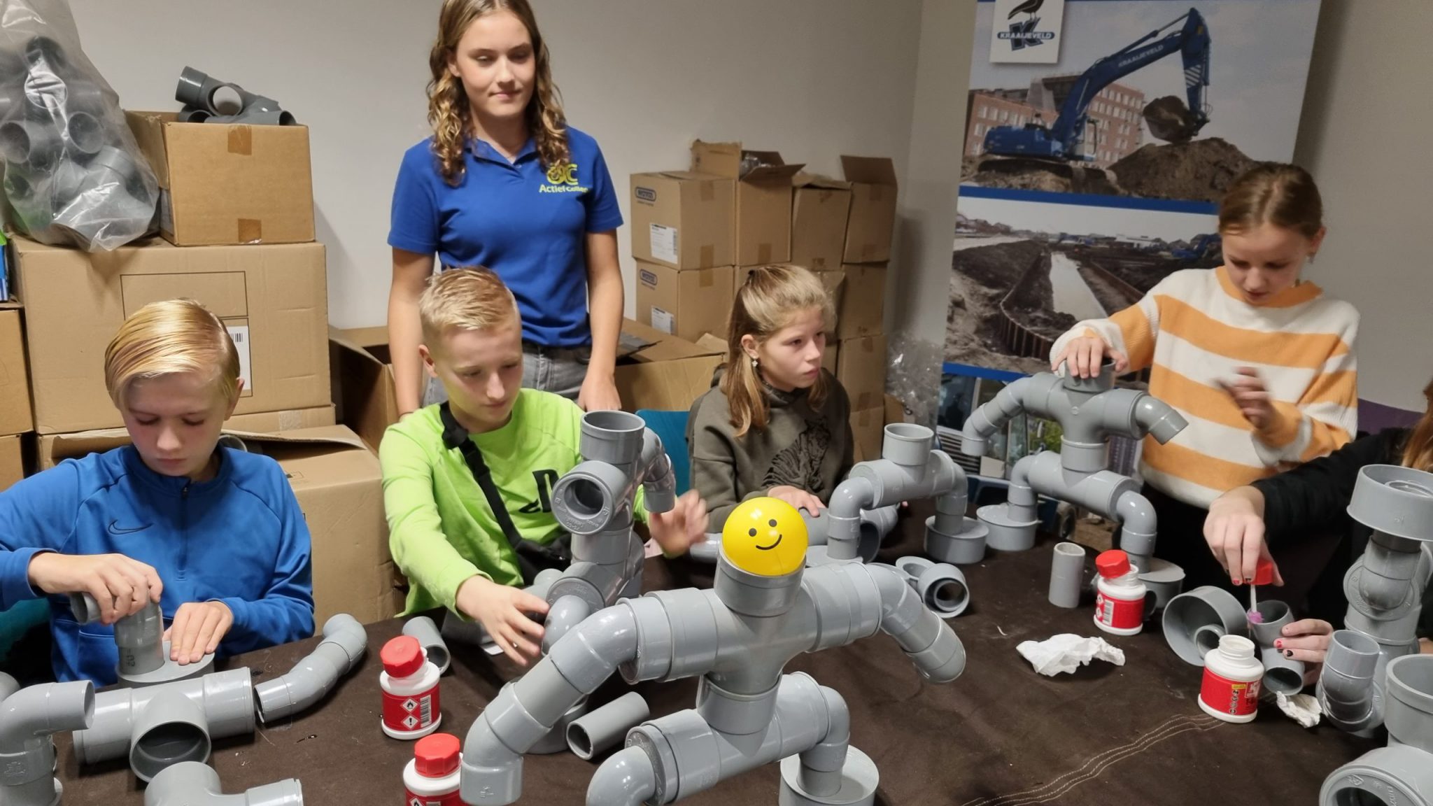 Bijna 500 leerlingen maken kennis met techniek tijdens het Techniekfestival – Omroep Hoeksche Waard