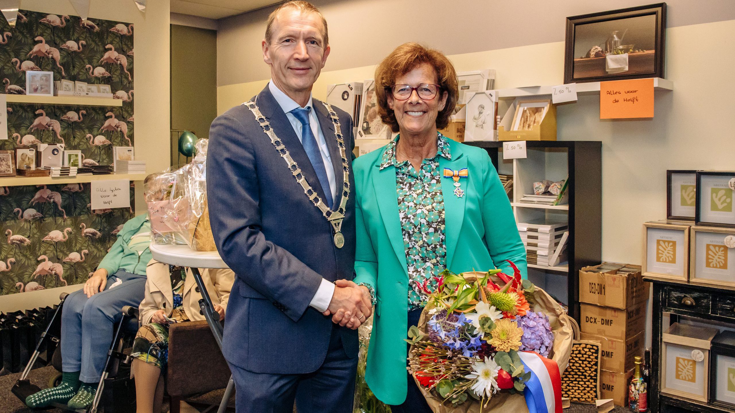 Koninklijke onderscheiding voor Marja van der Linden uit Oud-Beijerland ...